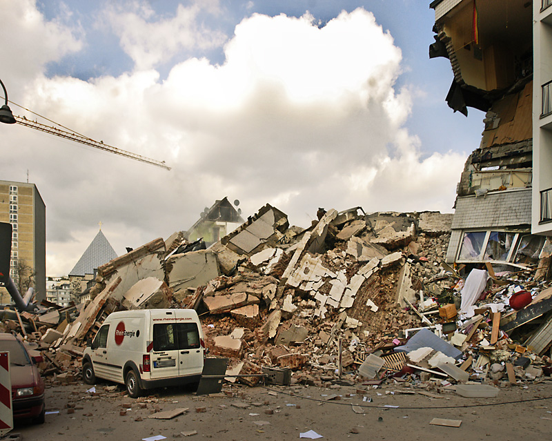 Three big contractors agree €600m settlement for fatal collapse of ...