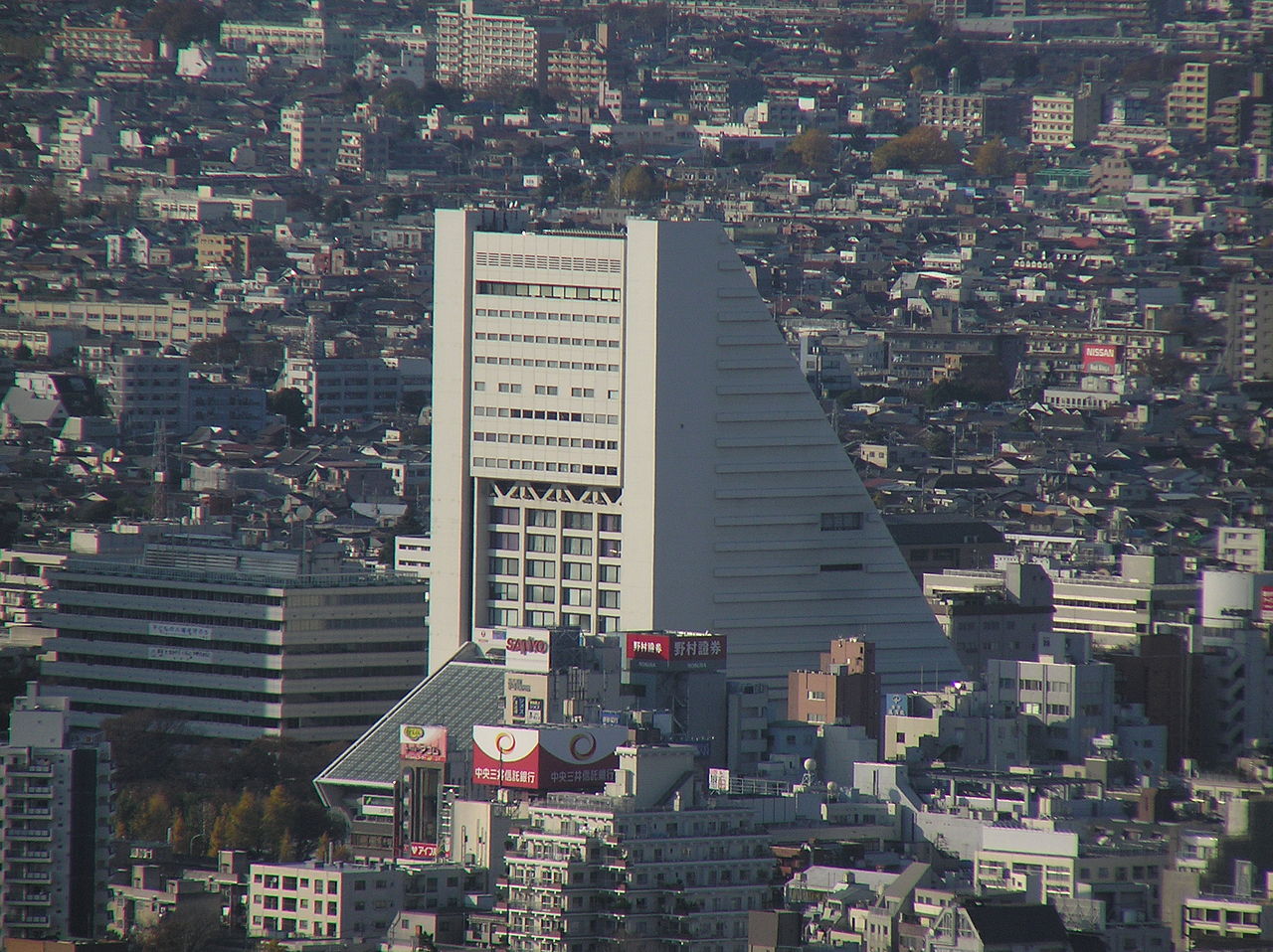 Famous Tokyo rock venue to be replaced by $1.7bn skyscraper - Global ...