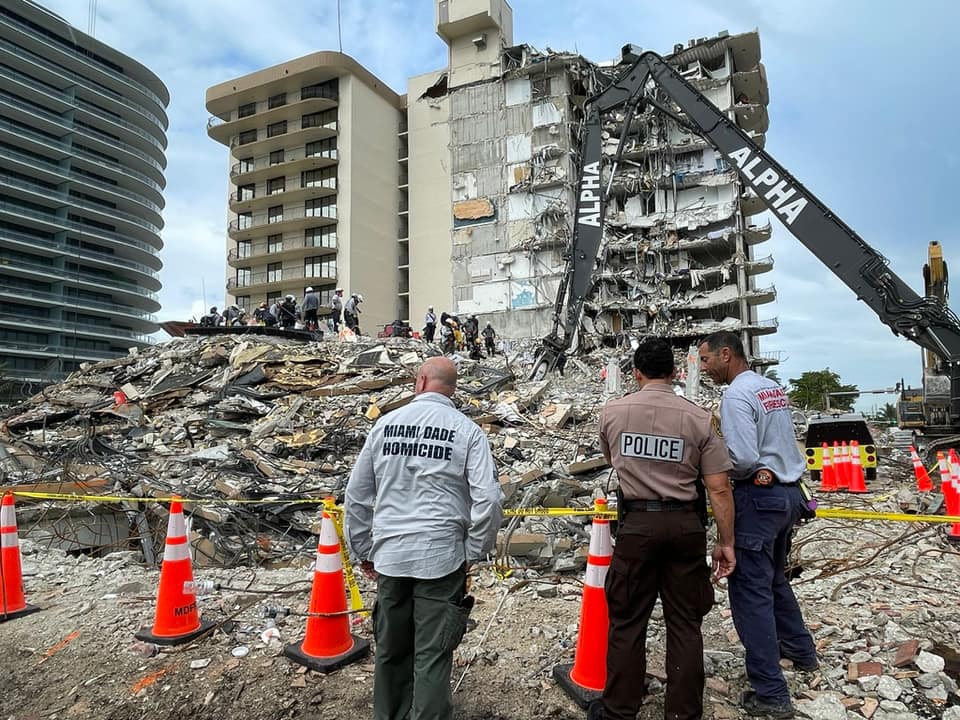 Rest of collapsed Miami tower brought down with explosives; 121 still ...