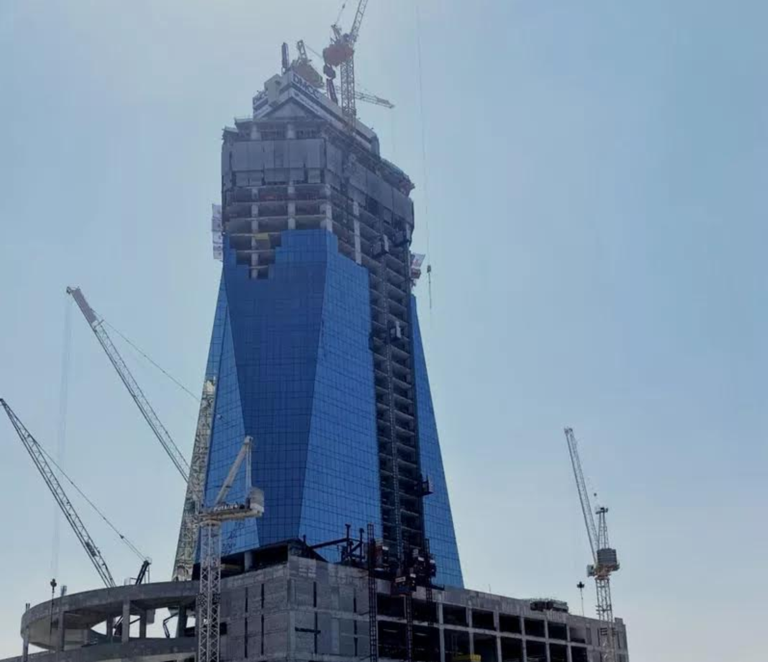 Besix deploys shaft-climbing robot to install elevators in Dubai ...