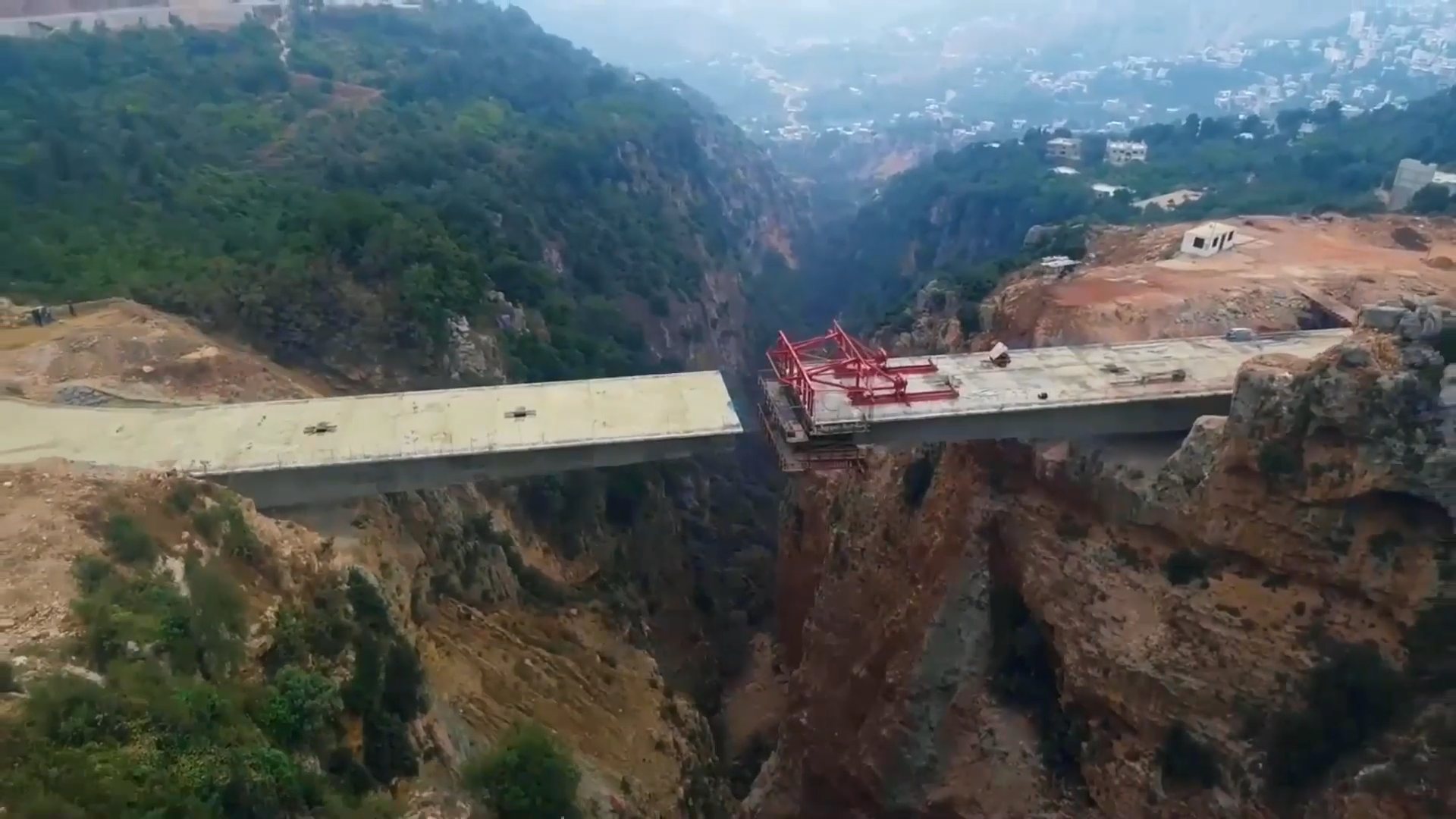 Two mountain towns finally joined by Lebanon's first balanced ...