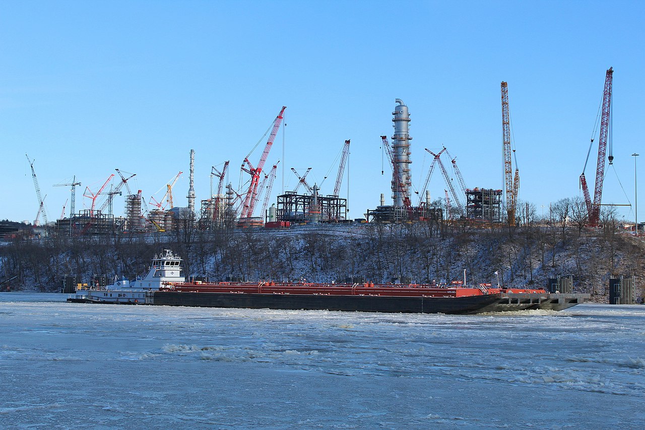 Shell, Bechtel take hygiene, distancing measures after virus complaints ...