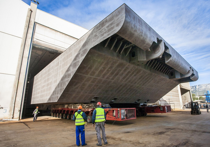 Croatian shipyard rescues Venice with gargantuan sea gates - Global ...