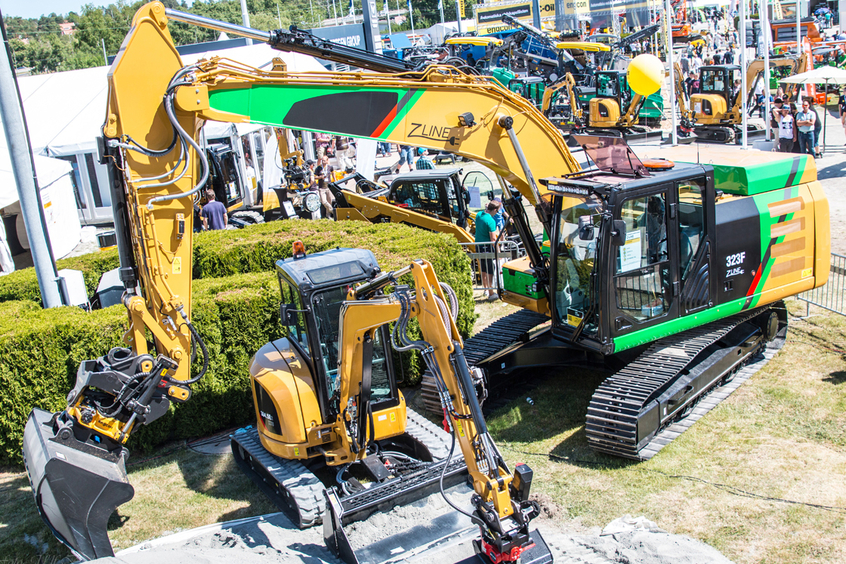 Norwegian firms begin production of battery-powered excavator - Global ...
