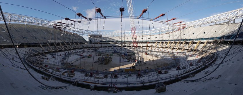 Raising the roof: FCC begins the big lift at AtlÃ©tico Madrid's stadium ...