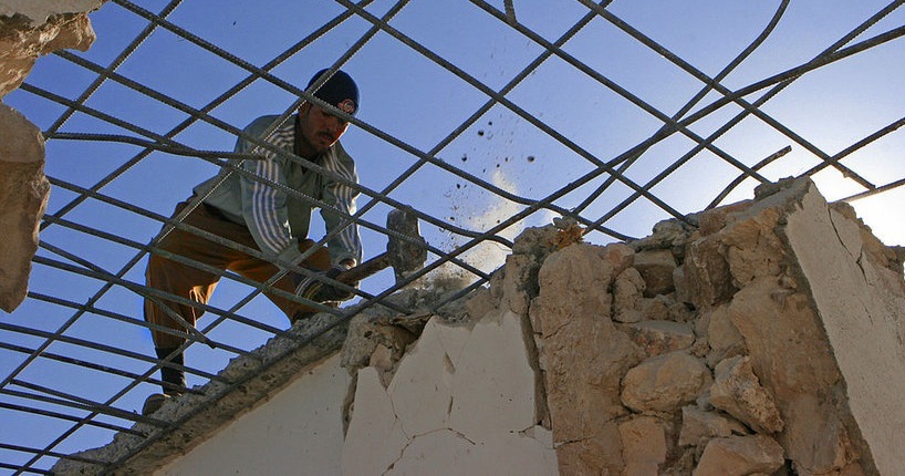 Iraqi reconstruction effort is crippled by industrial-scale corruption ...