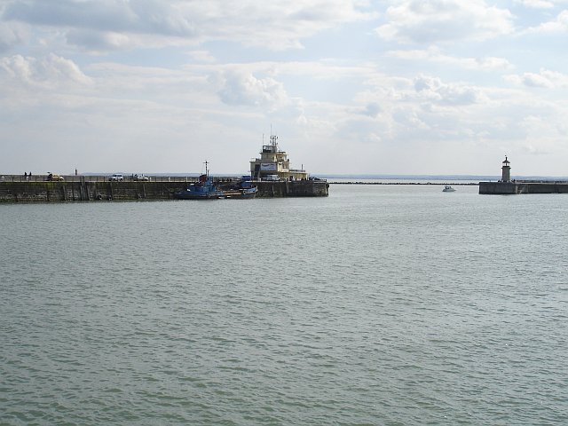 Dutch firm dredges Ramsgate port in prep for no-deal Brexit - Global ...