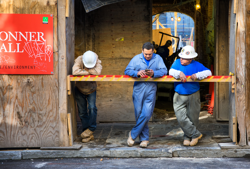 US construction wages soar as contractors struggle to keep pace with ...