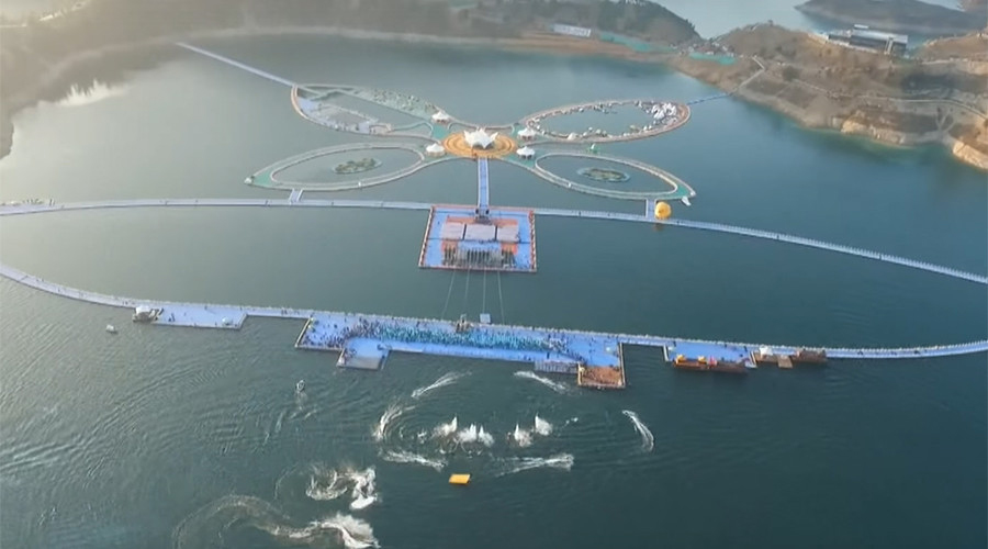 Chinese river is fitted with world's longest floating walkway - Global ...