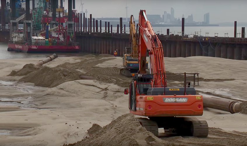 £400m container terminal doubles Liverpool capacity as UK looks west ...