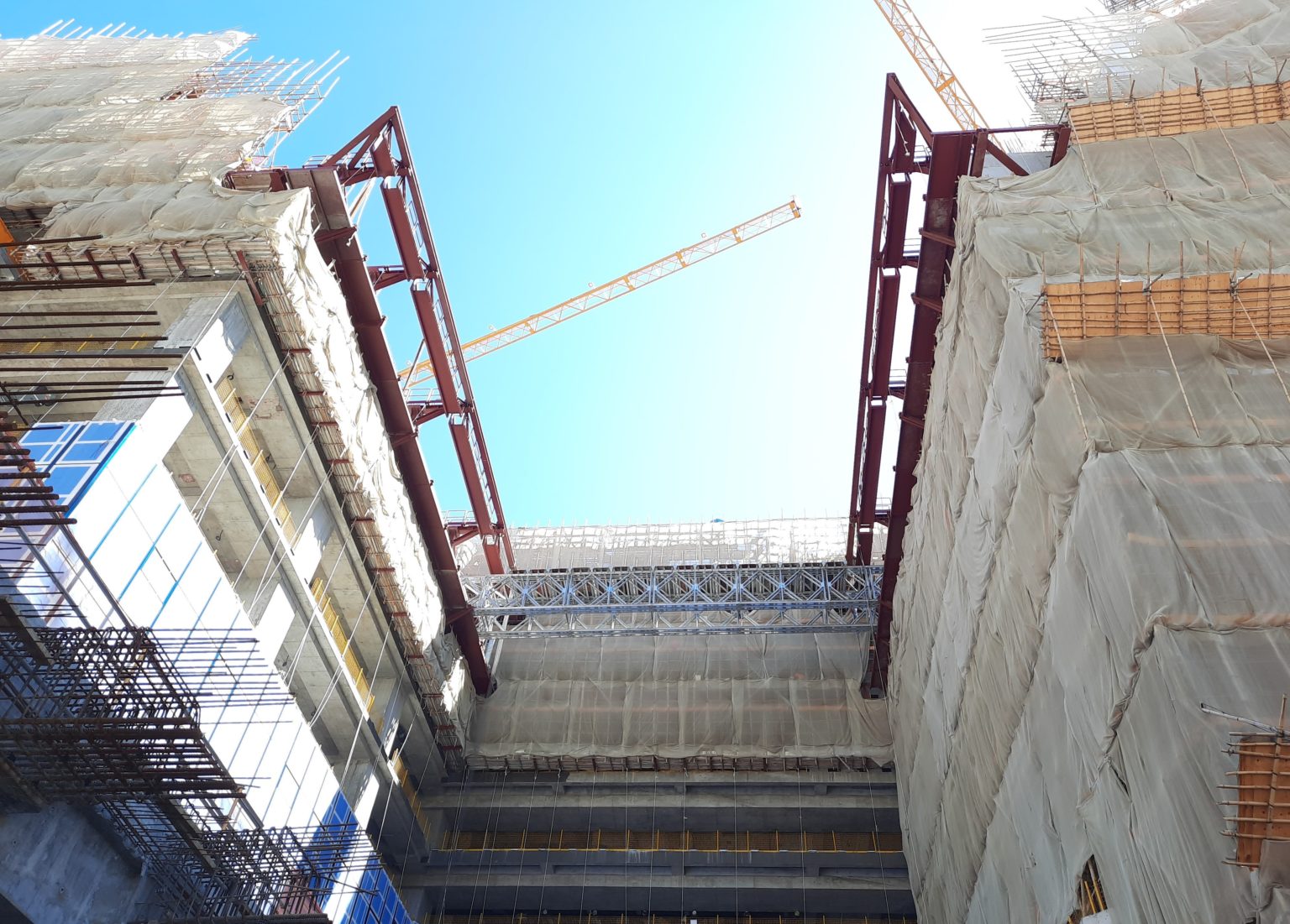 Novel panel-girder system delivers Hong Kong sky bridge in eight days ...