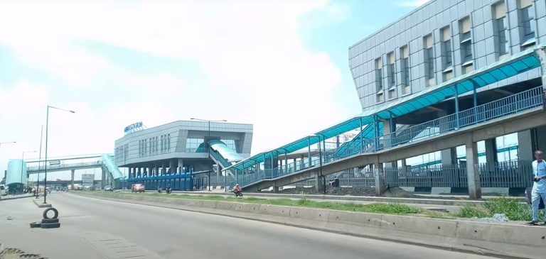 Nigeria inaugurates first phase of ‘Blue Line’ light railway in Lagos ...