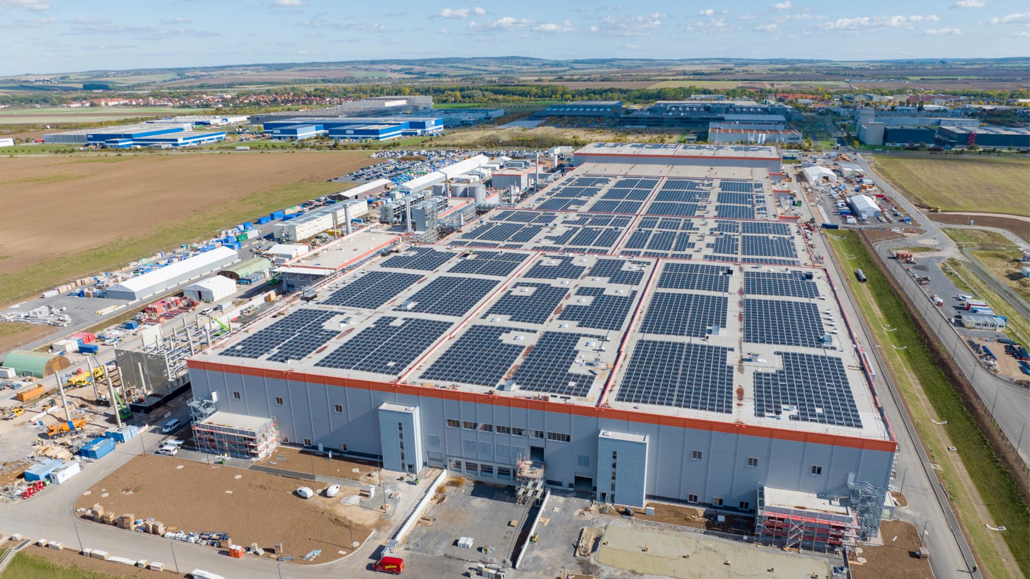 Stellantis in talks to build battery mega factory with China’s CATL ...