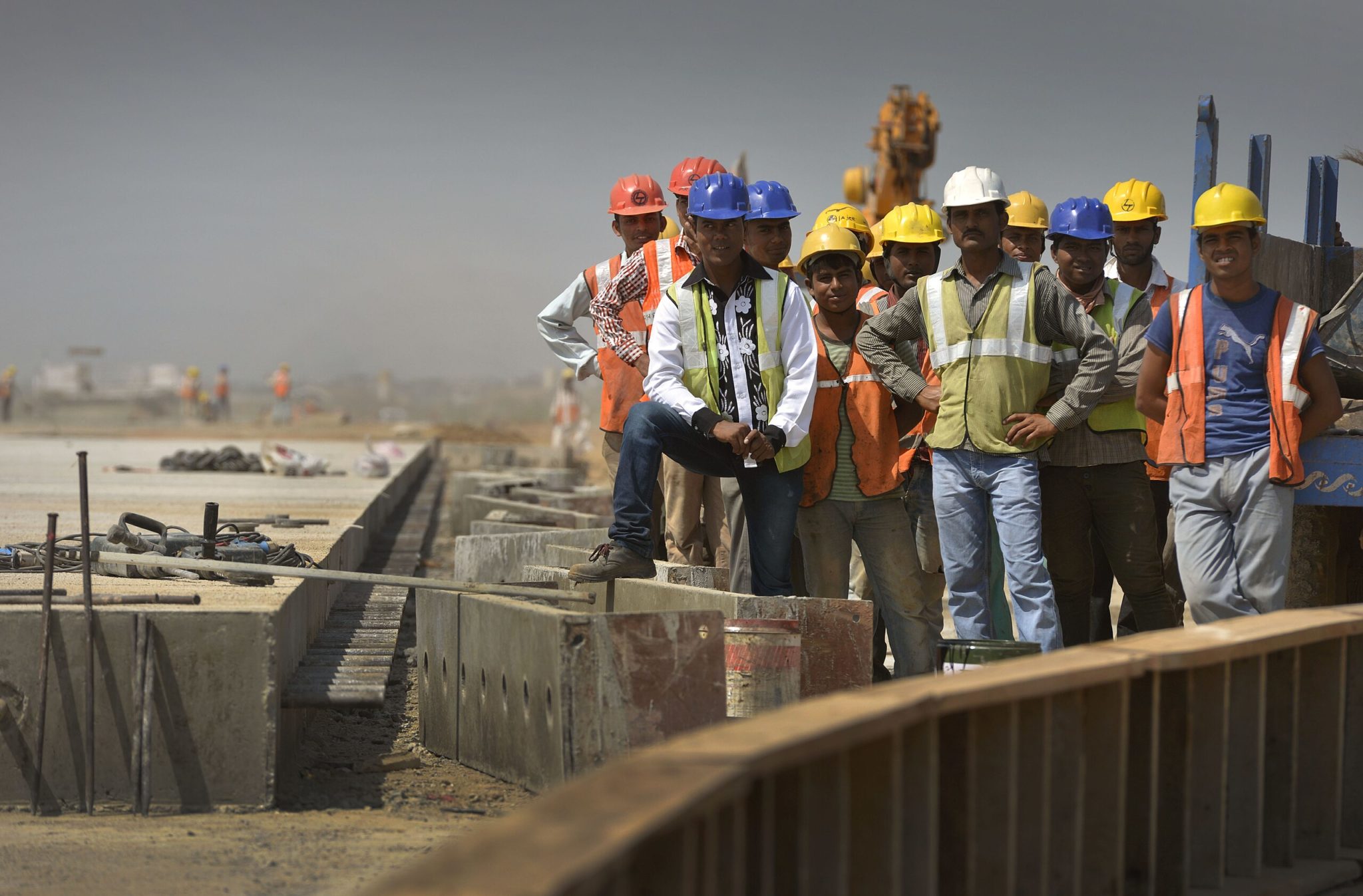 Israel seeks thousands of Indian builders as war saps workforce ...