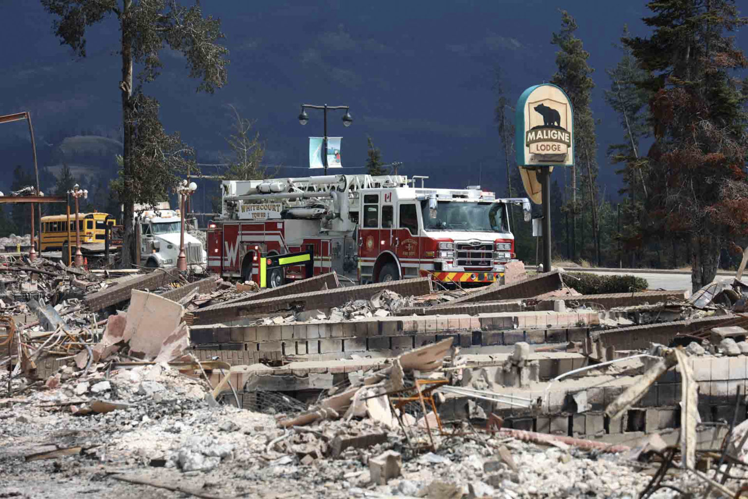 Jasper residents allowed to return as images show fire damage - Global ...