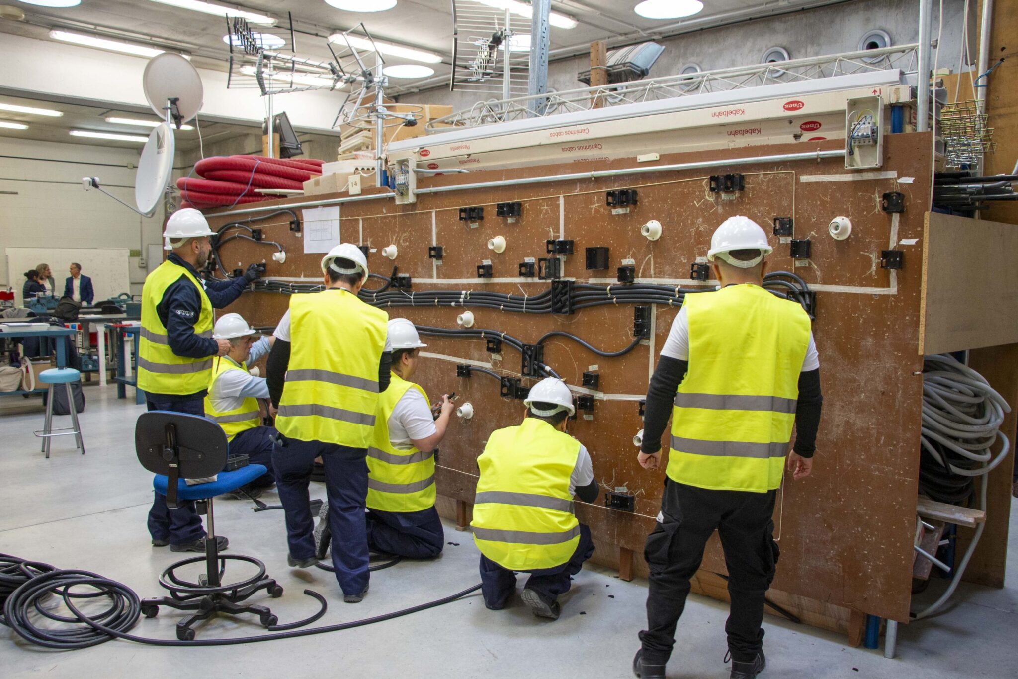 Ferrovial and Madrid team up to get the unemployed into construction ...