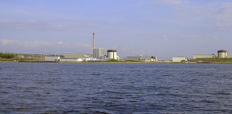 Sweden picks Rolls-Royce SMRs for first nuclear project in 40 years ...